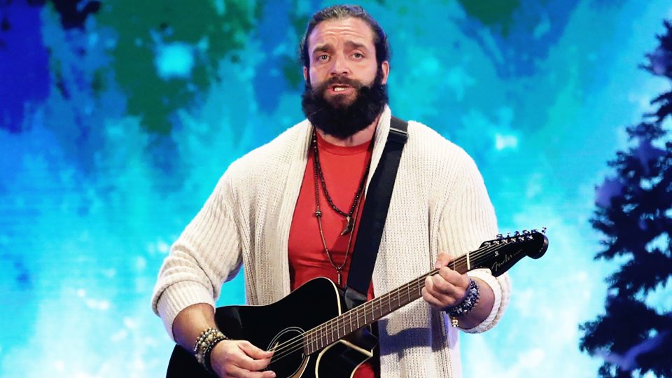 Elias Teases Character Change On Raw - WrestleTalk