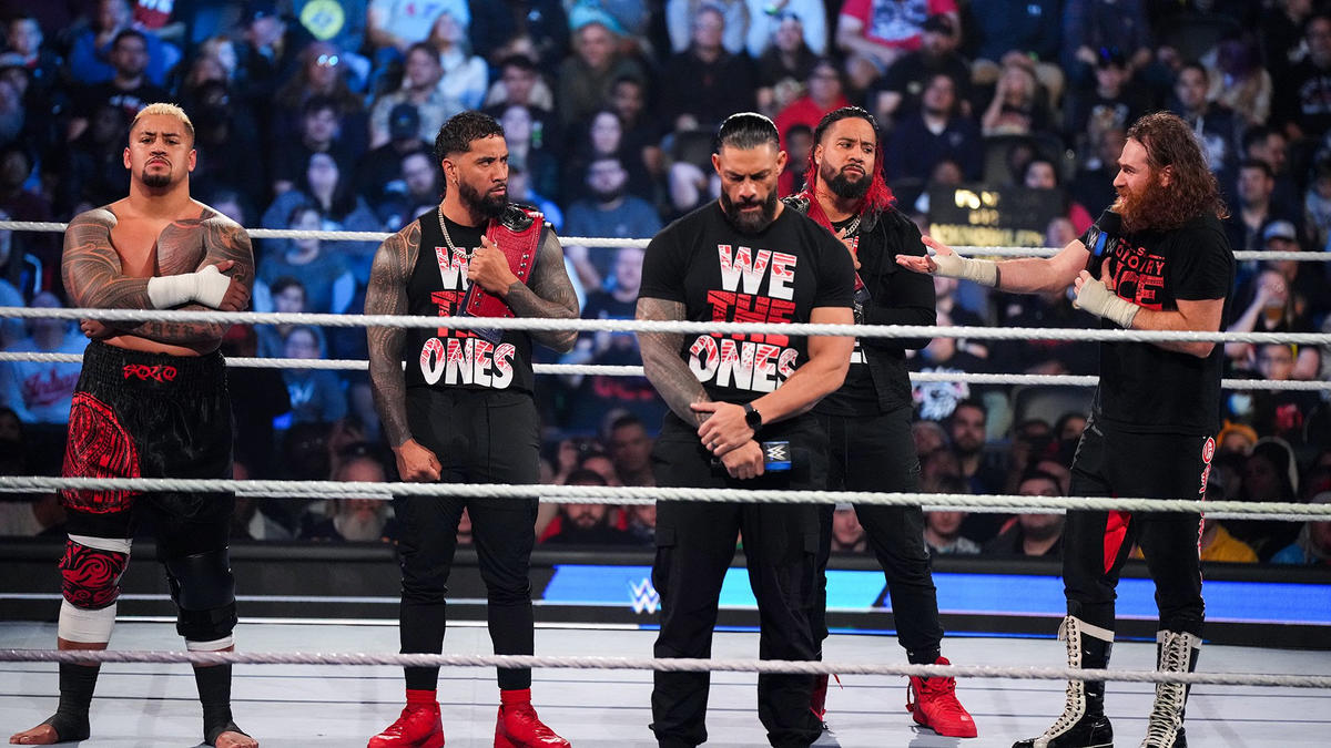 WWE 'The Bloodline': Roman Reigns' Family, How They're Related, Full ...
