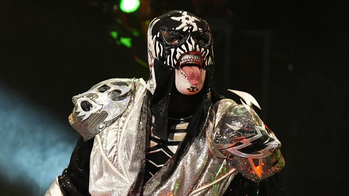 First Look At Former AEW Star Penta Official WWE Merchandise Ahead Of ...