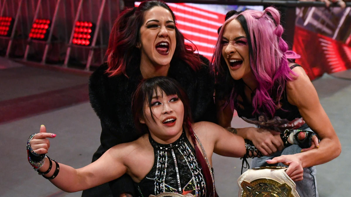 Bayley Shares Heartfelt Message To Damage CTRL Ahead Of WWE Raw Title ...