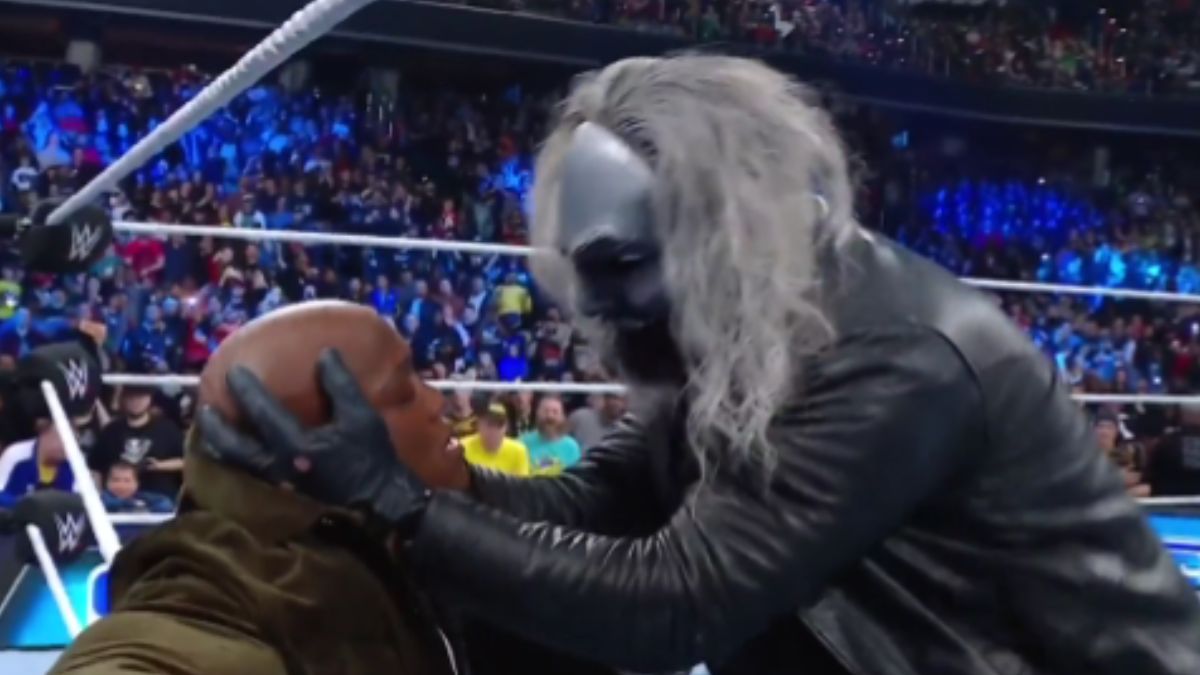 Uncle Howdy & Bobby Lashley Face Off On SmackDown - WrestleTalk