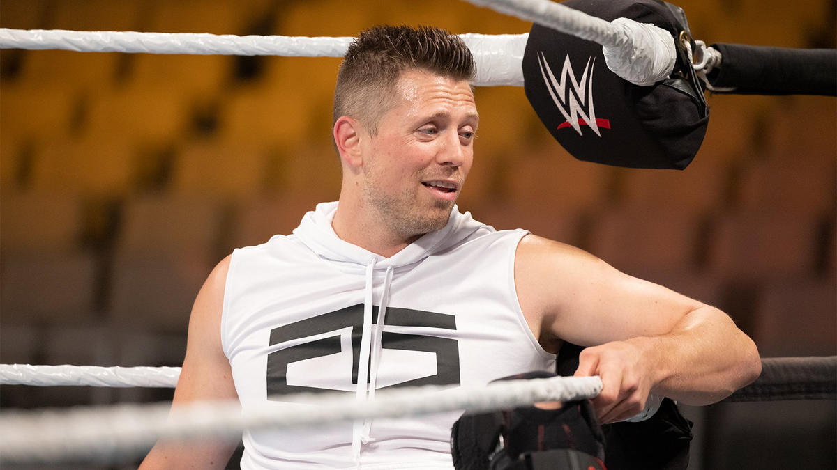 The Miz Made WWE Star Cry Backstage After Praising Their Performance ...