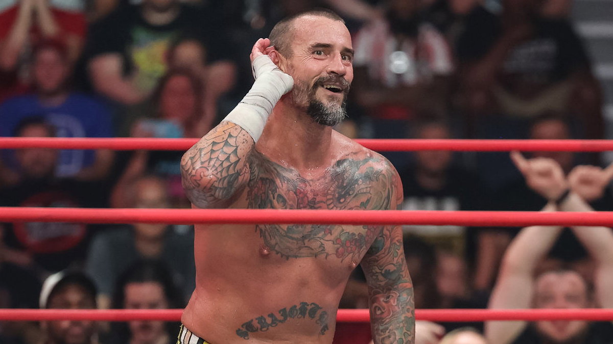 CM Punk Makes Surprise Appearance In Chicago - WrestleTalk