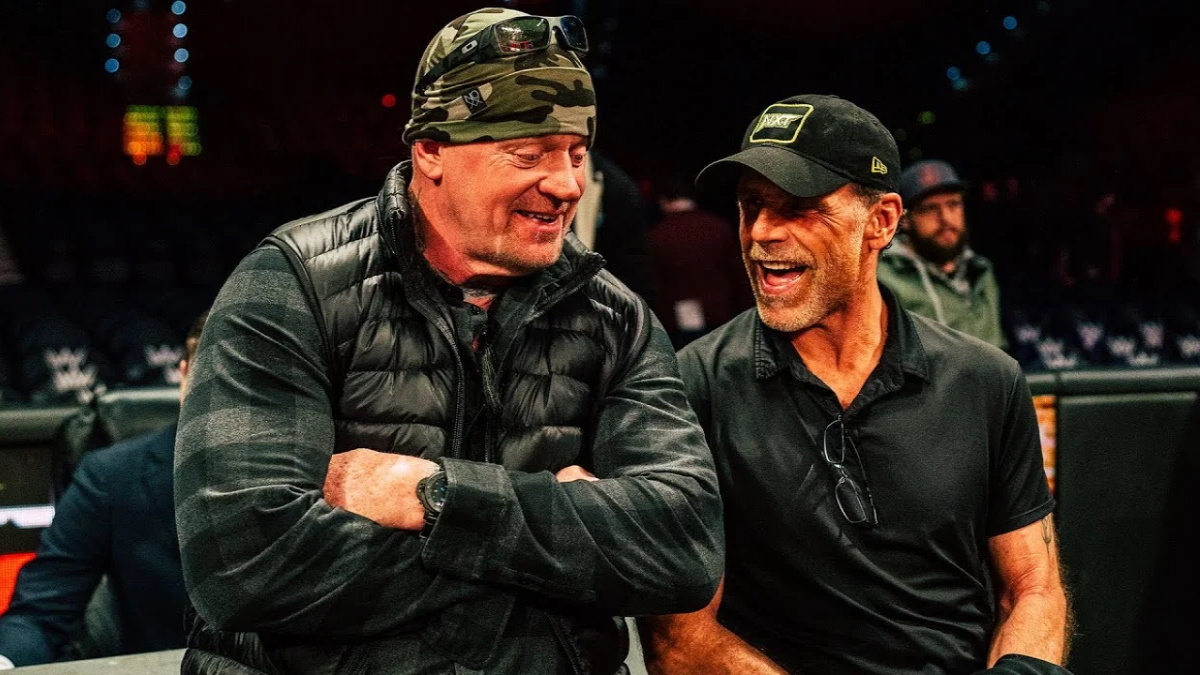 VIDEO: Shawn Michaels & The Undertaker Reunite Backstage At WWE NXT ...
