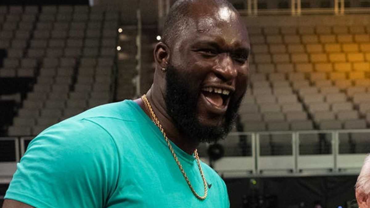 WWE Star Reveals Hilarious Backstage Story About Omos - WrestleTalk