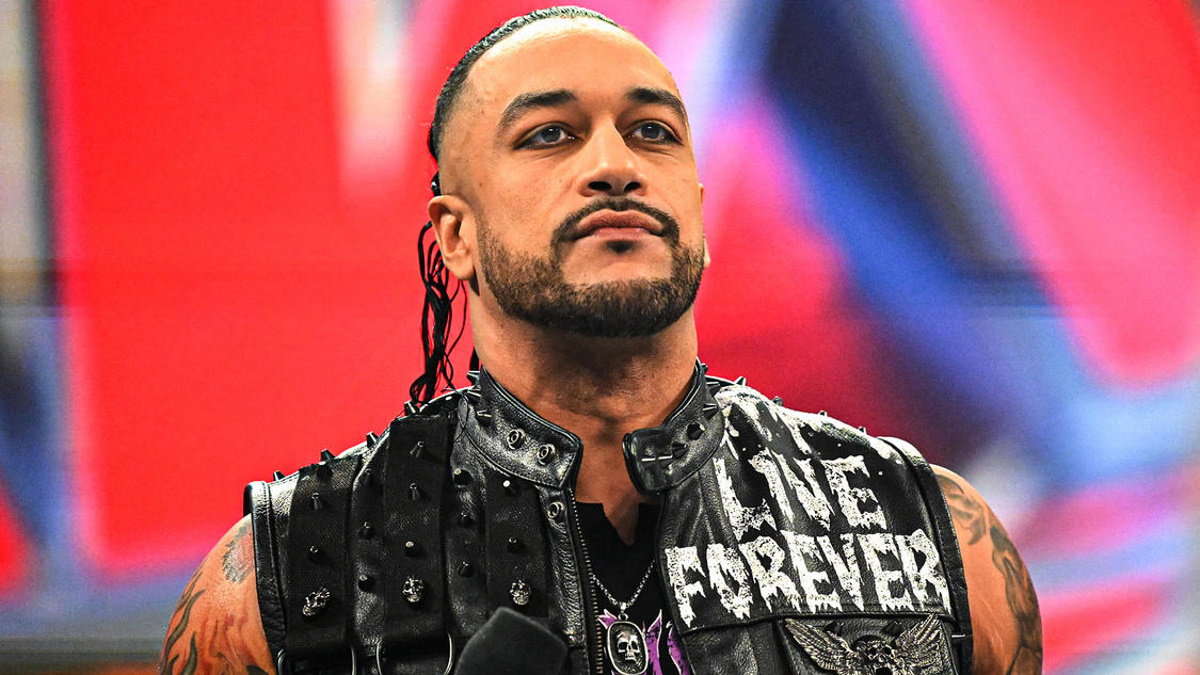 WWE's Damian Priest Shares Rare Photo With Departed AEW Star - WrestleTalk