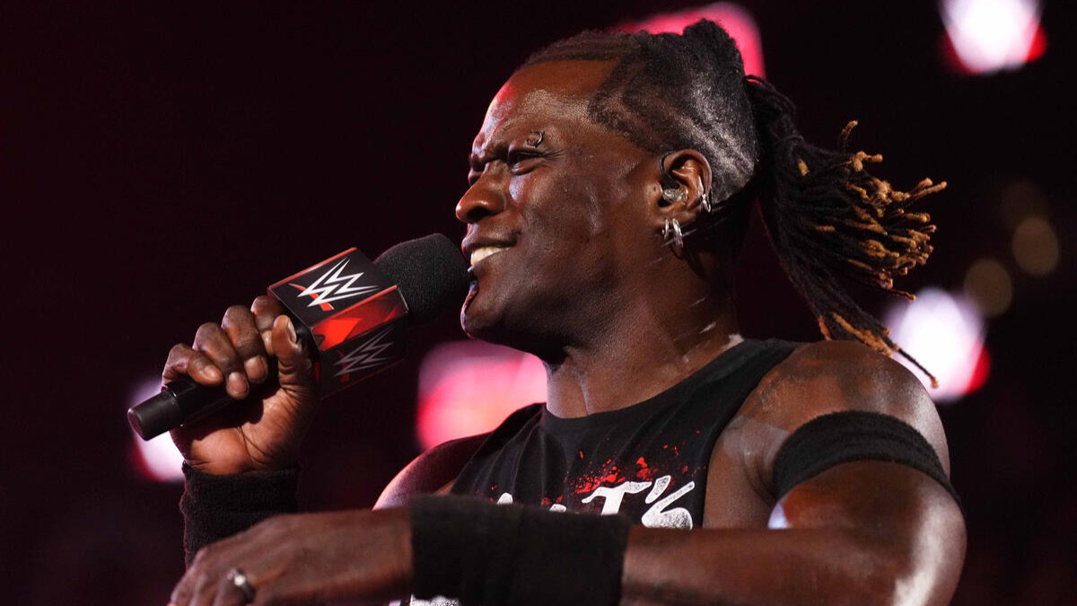 WWE Hall Of Famer Believes R-Truth Needs His Own Show - WrestleTalk