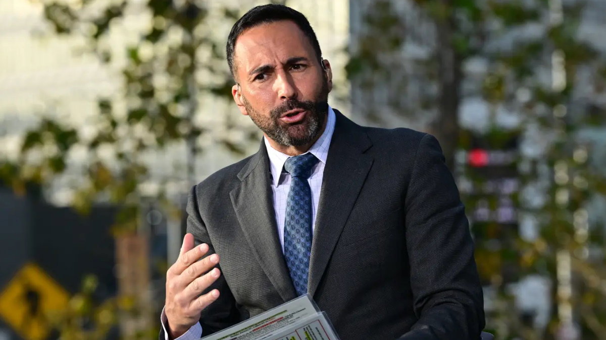 WWE Hall Of Famer Offers Advice To New Raw Commentator Joe Tessitore ...