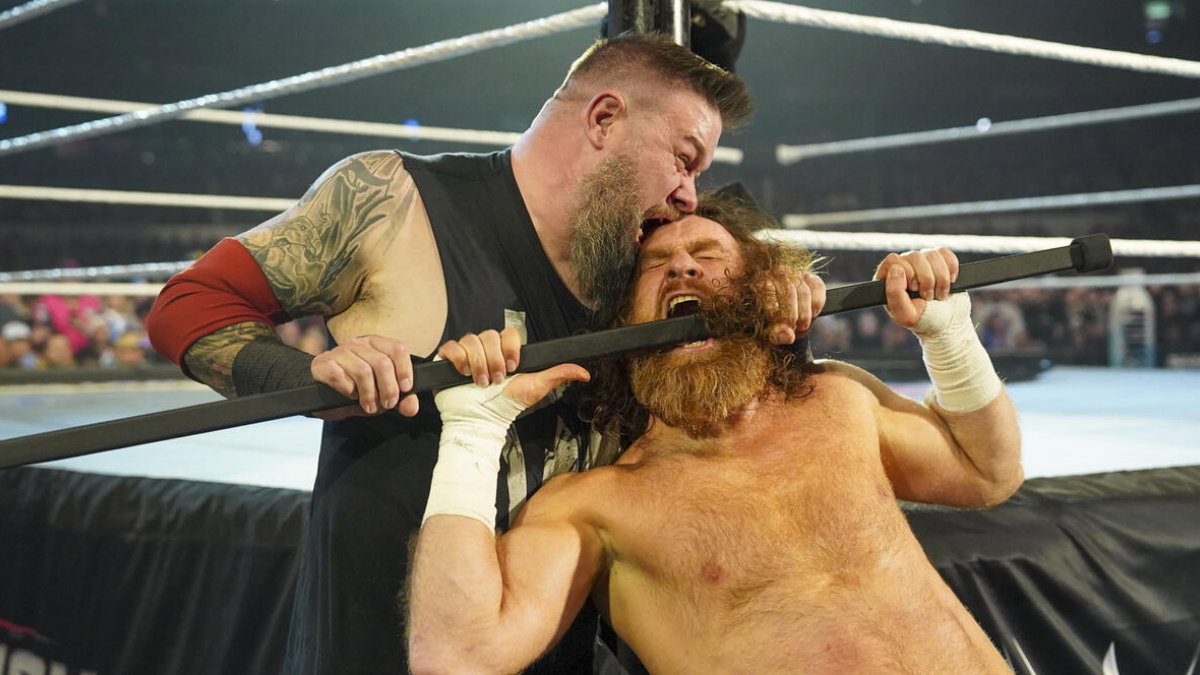 WWE Hall Of Famer Mark Henry Praises Carmelo Hayes & Trick Williams ...
